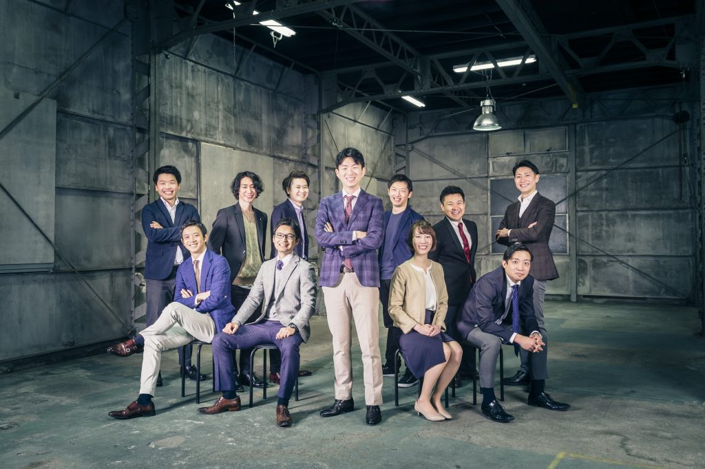 Azoop、4.5億円の資金調達を実施。日本初となる運送業界向け車両売買プラットフォーム「トラッカーズ」のサービス開発を強化｜株式会社 ...